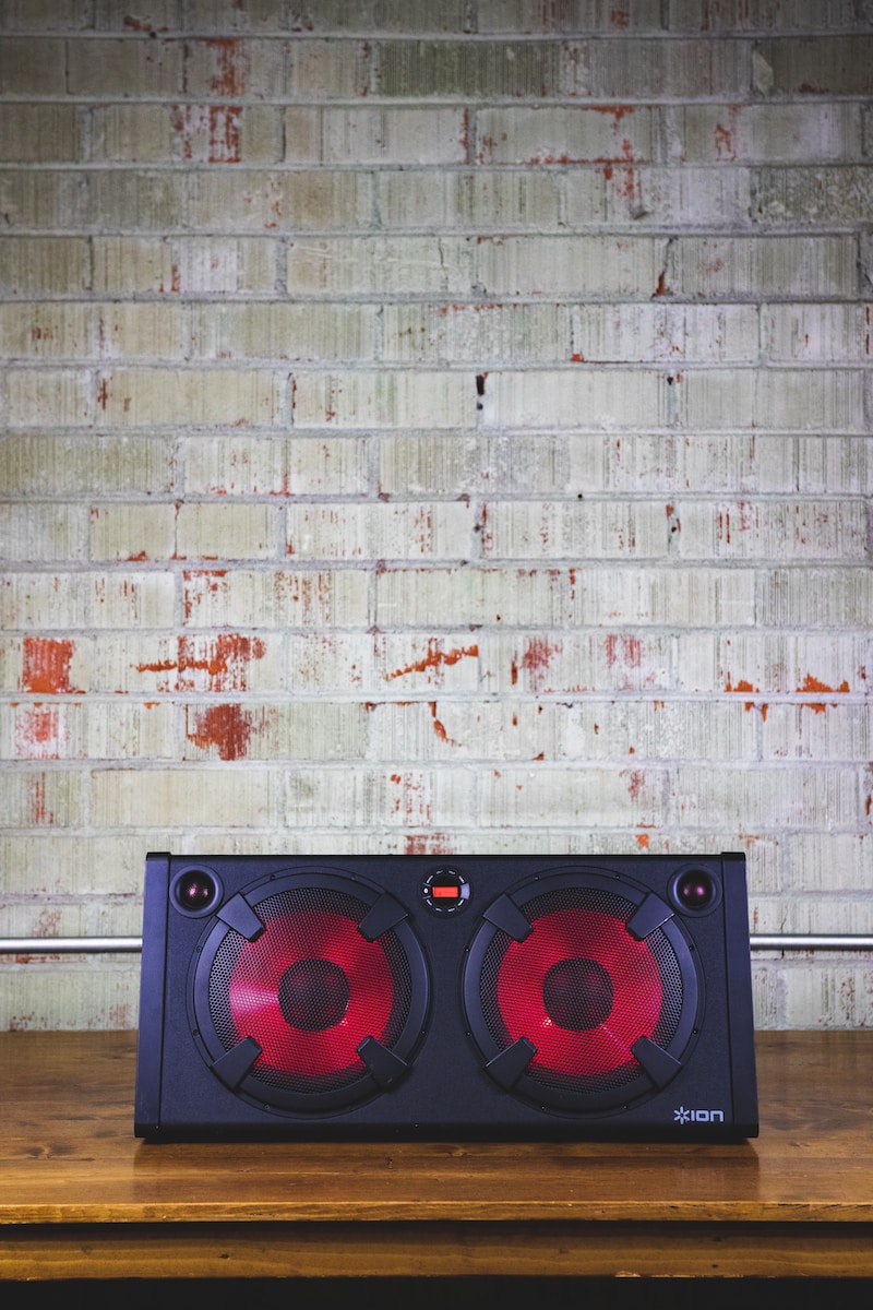 What is a DJ Deck? – A Simple Beginners Guide - BTM